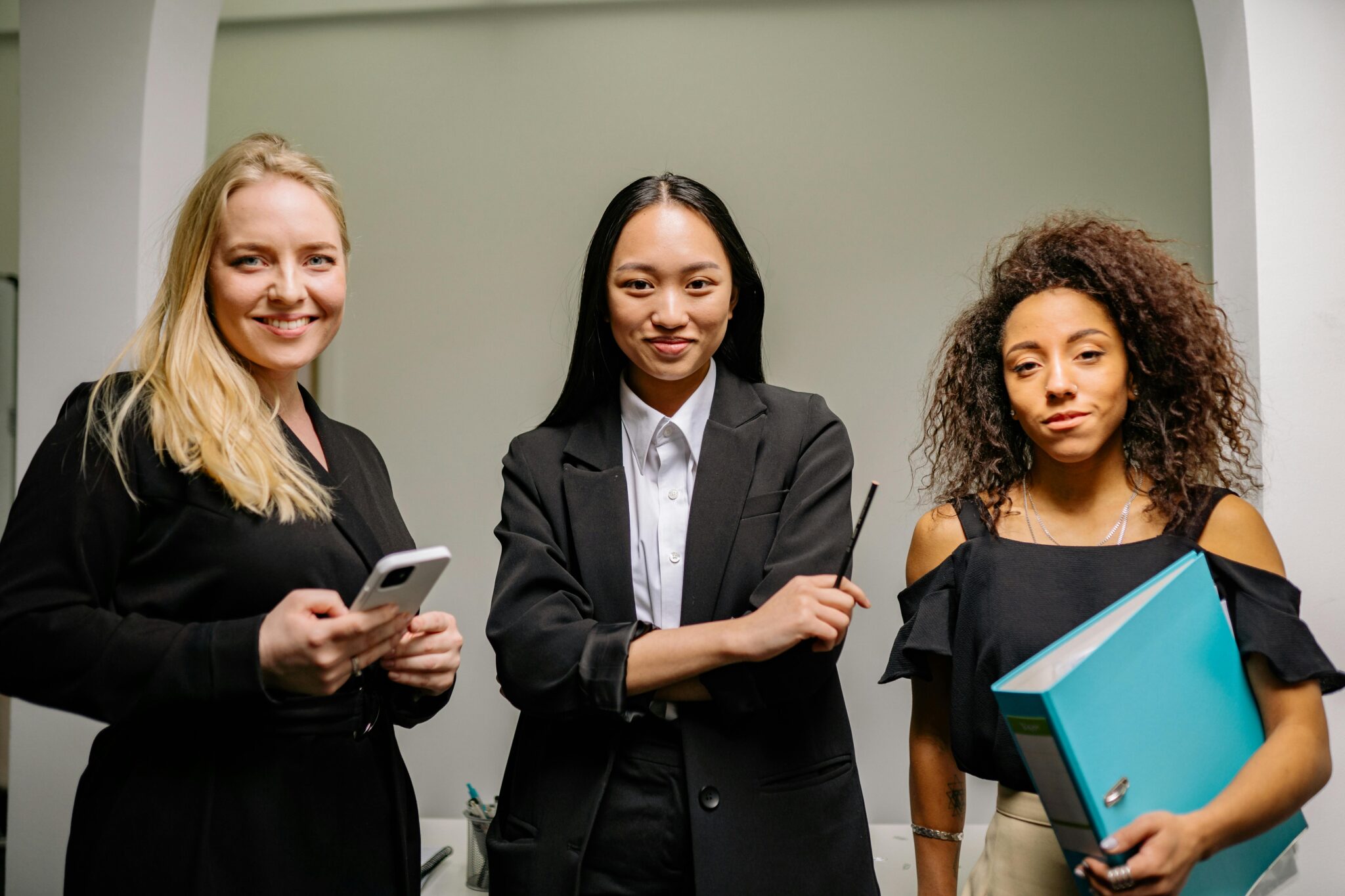 Navigating the HR Landscape: A Fresh HR Guide - FreshHR